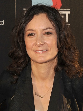 Jake Hoffman ficha por Two Wrongs en la cadena Fox y Sara Gilbert por ...