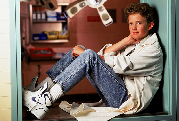 Disney + da luz verde a Doogie Kameāloha, MD un reinicio de Un Médico ...